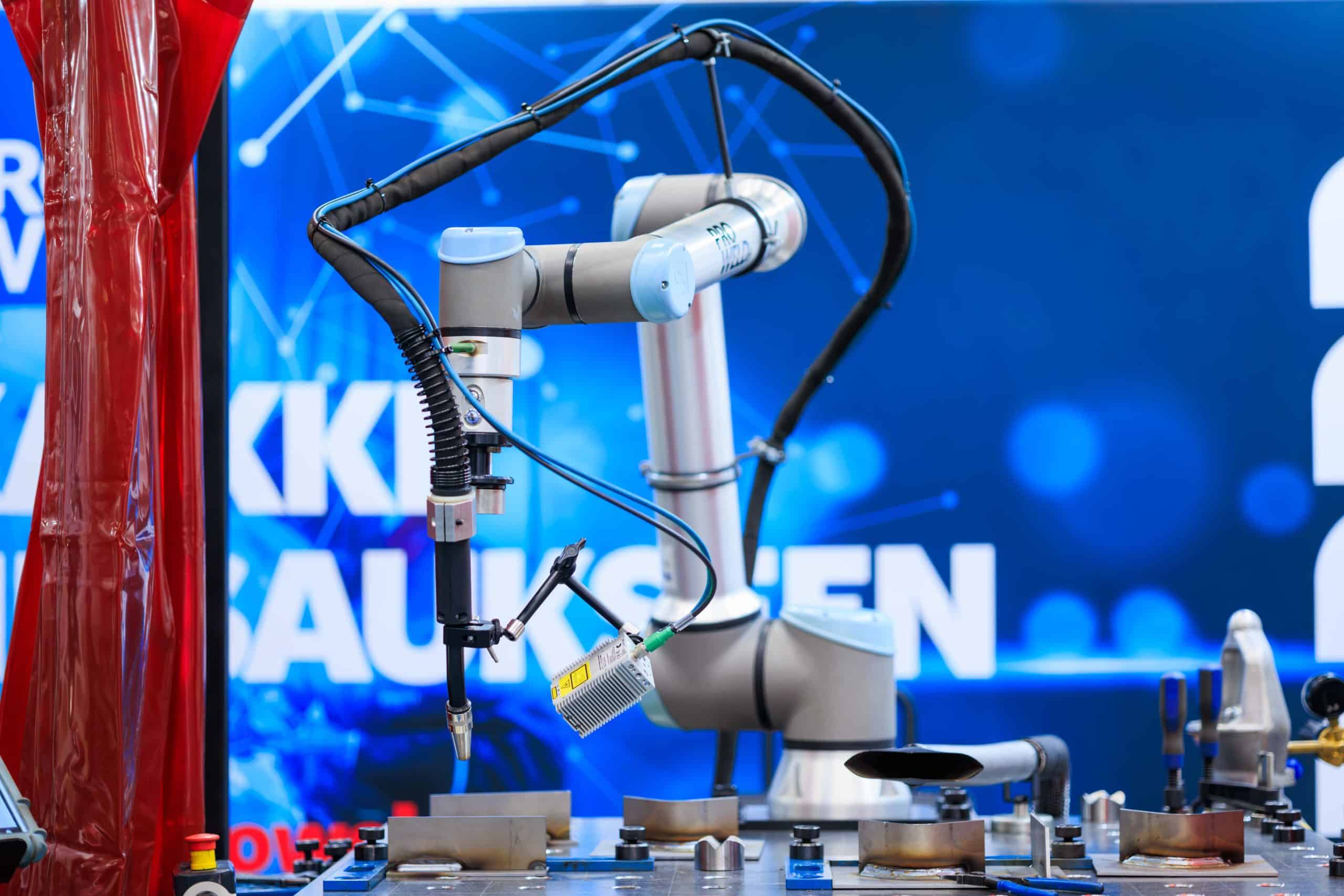 Benefits of Cavitar Welding Camera in Industrial Robotic Welding ...